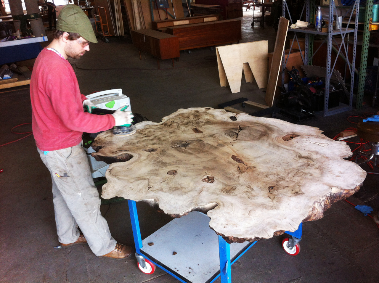 Myrtle Wood Table | SIMON YUEN