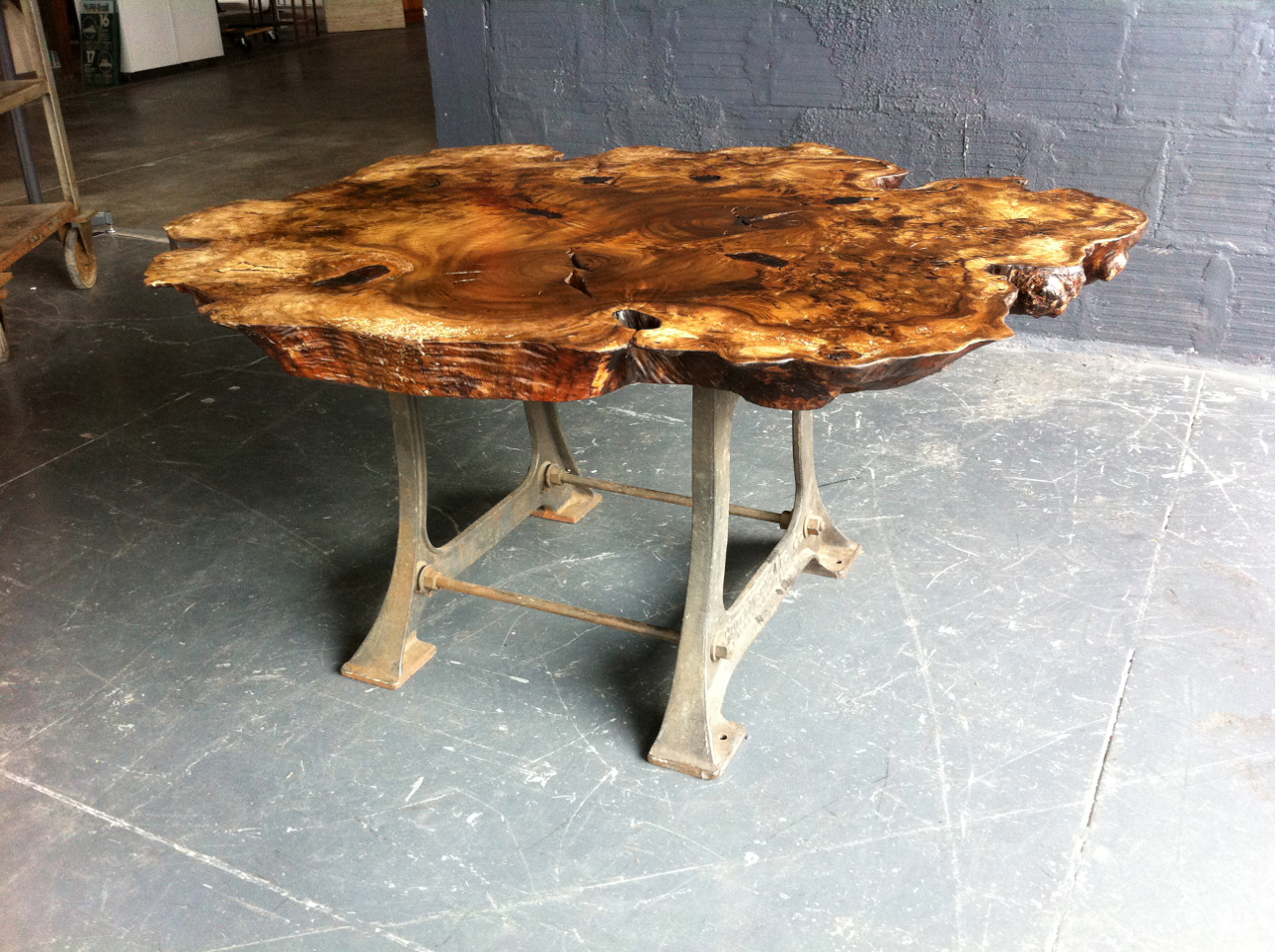 Myrtle Wood Table | SIMON YUEN